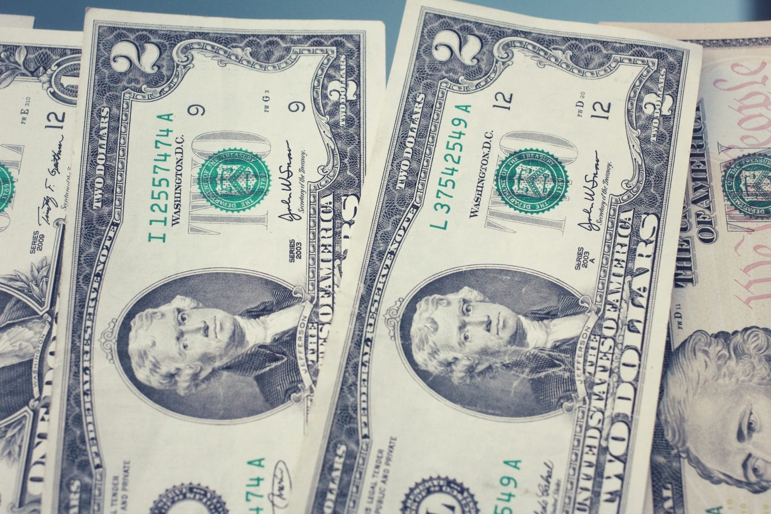 8 Strange Money Beliefs Passed Down Through Families